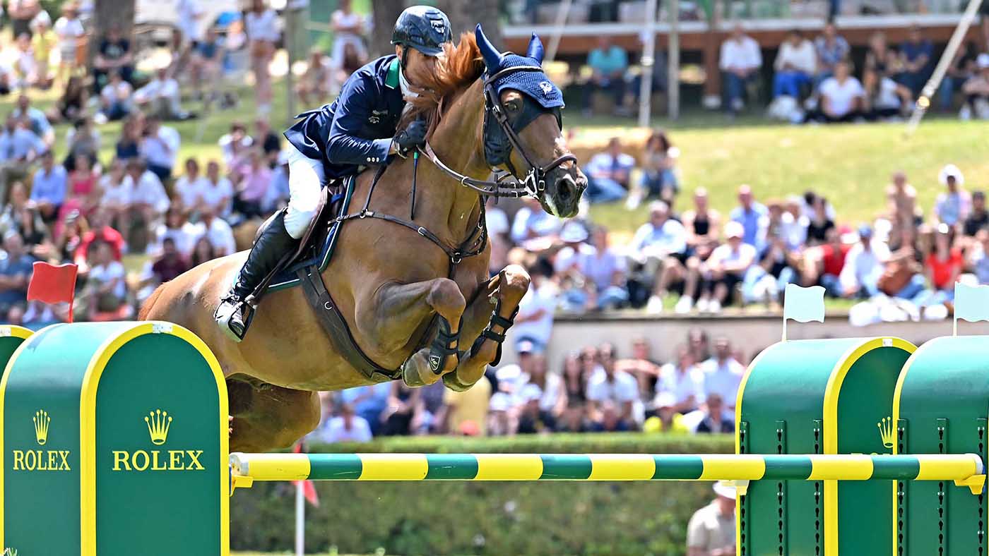 A first female winner since 1975 and a legend with only one rein: who ...