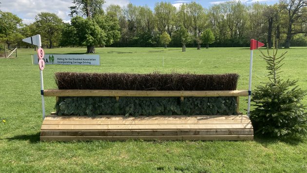 Badminton grassroots championships course: BE100 fences