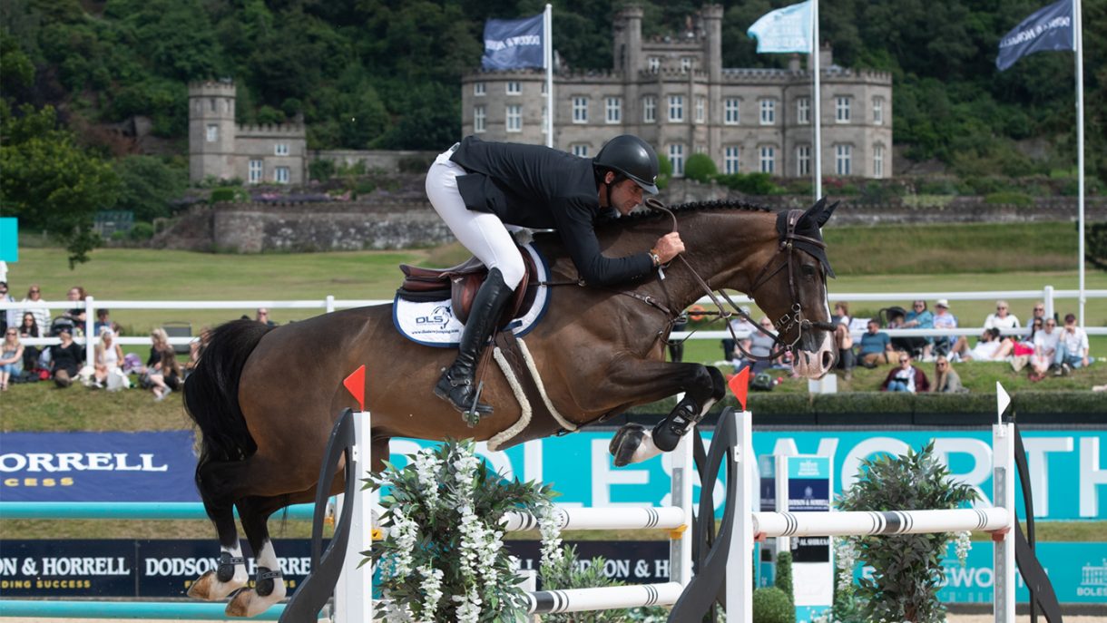Horse racing & equestrian sport: live streaming and TV guide