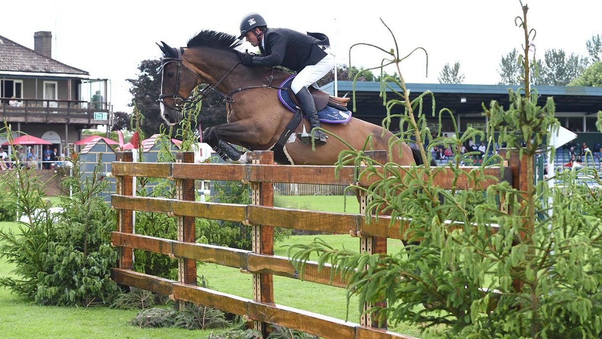 The Horse & Hound Podcast 109: Cob finder Val Sheehan | Hickstead Derby ...