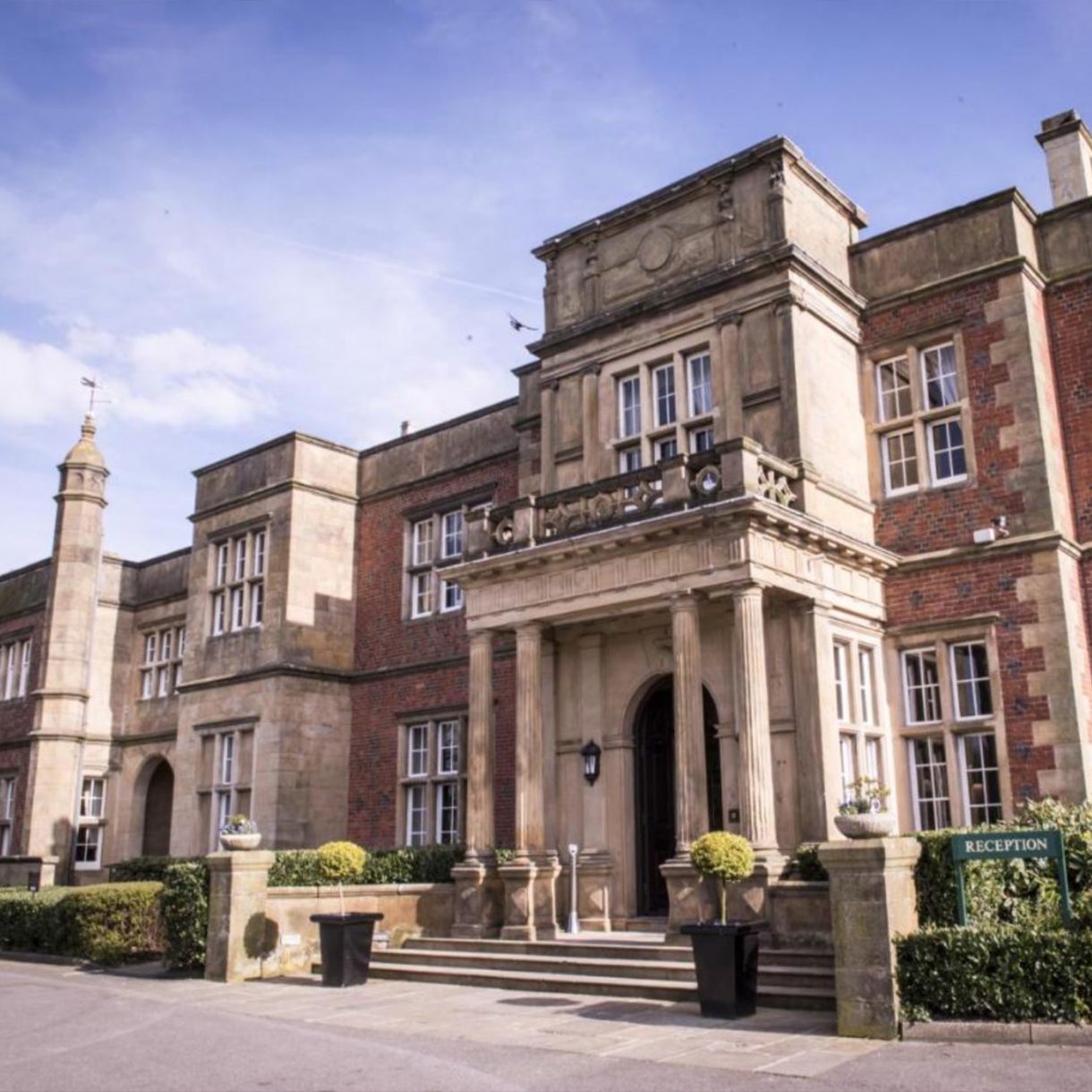 De Vere - Horse & Hound