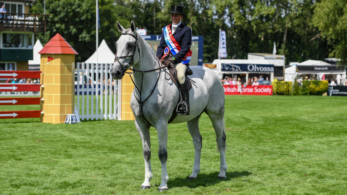 RIHS working hunter supreme championship results - Horse & Hound