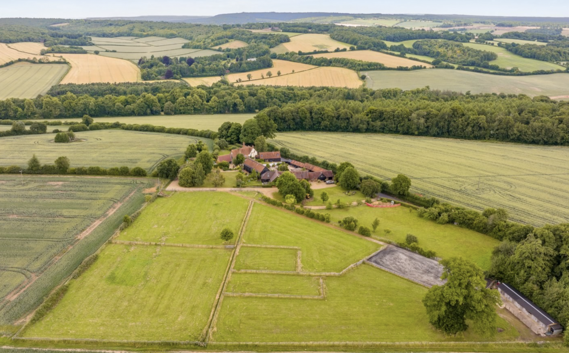 A 16th Century barn conversion with manége, stables, paddocks and more ...