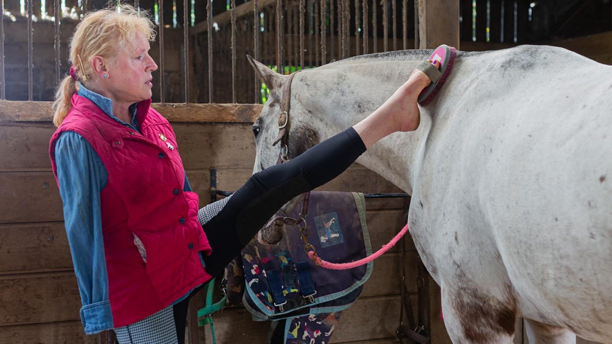 Philippa Verry: the winning endurance rider born with no arms