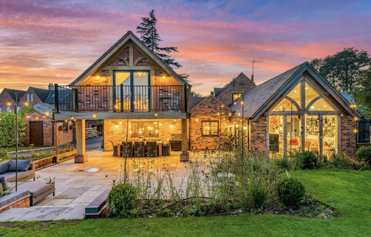 Super-stylish five-bed home complete with stables, sand school, annex ...