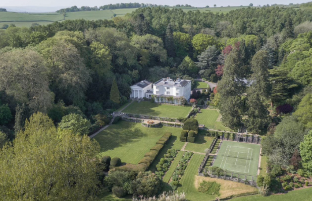 35 acres, stables, a tennis court, leisure complex, eight-bedroom main ...