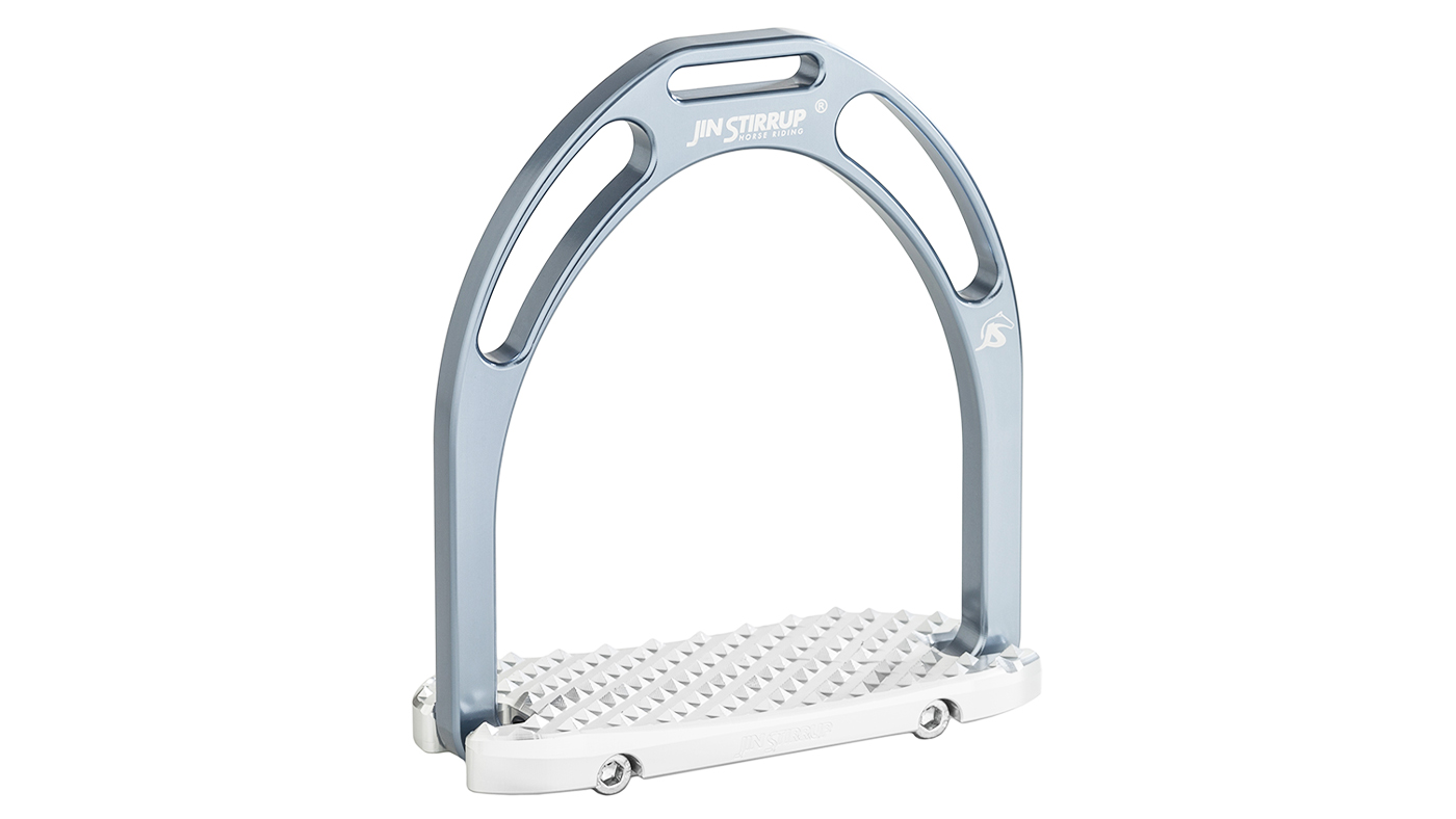 Best jumping stirrups for showjumpers and eventers | Horse & Hound