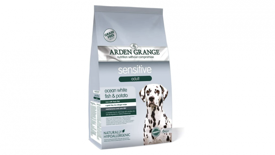 Best dog food for sensitive stomach: eradicate flatulence and runny stools
