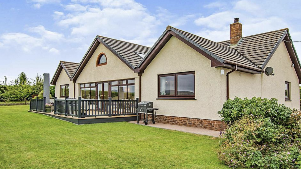 Hunters Lodge Login Carmarthenshire is on the market for £650,000
