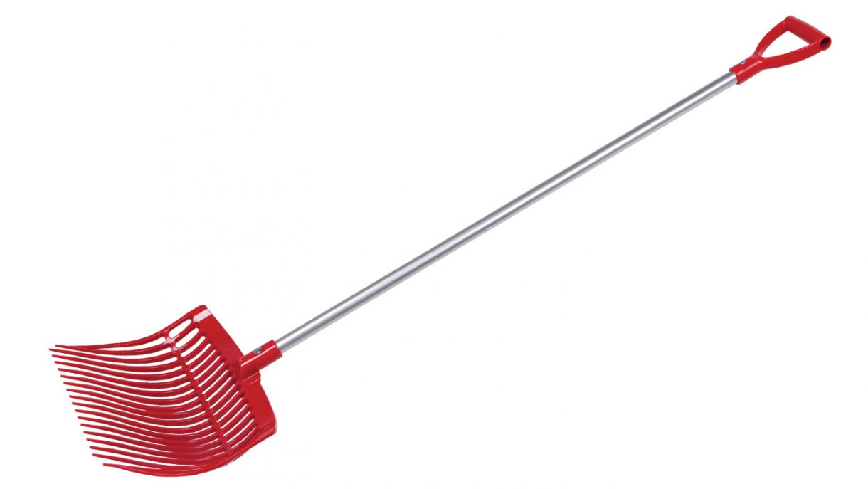 Best shavings forks for mucking out and yard use | Horse & Hound