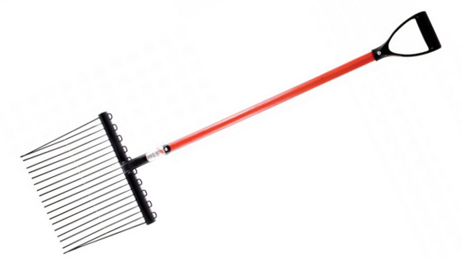 Best shavings forks for mucking out and yard use | Horse & Hound