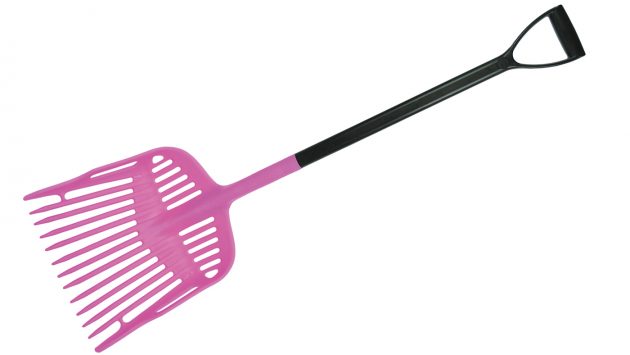 Best shavings forks for mucking out and yard use | Horse & Hound