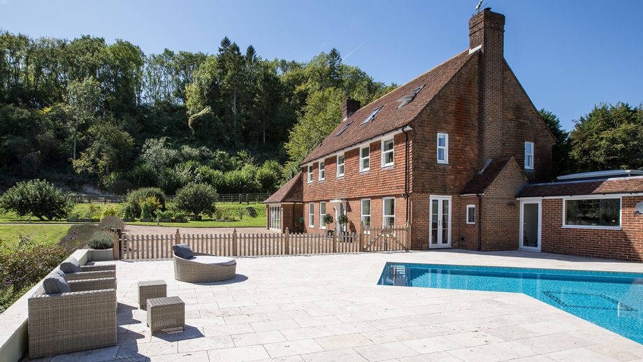 A horsey haven with 16 stables, 22 acres, arena, horsewalker and ...