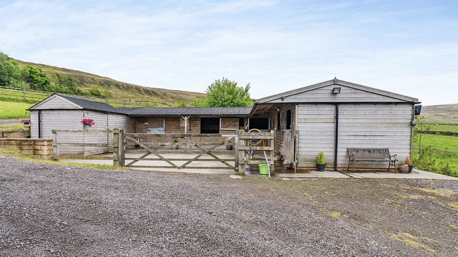 The prettiest stone house with four stables, floodlit arena and rural ...