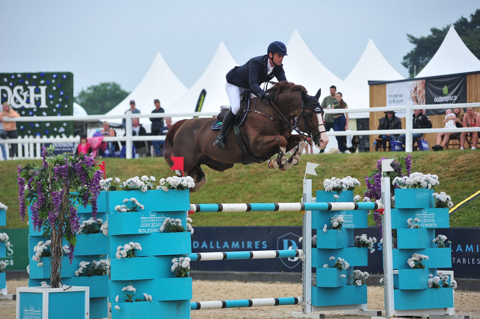 Billy Twomey and Chat Botte ED win Bolesworth International grand prix