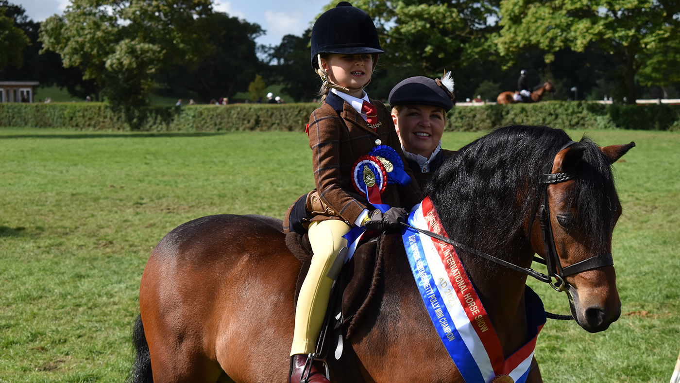 Pretty Polly supreme win for Lowlandview James Bond - Horse & Hound