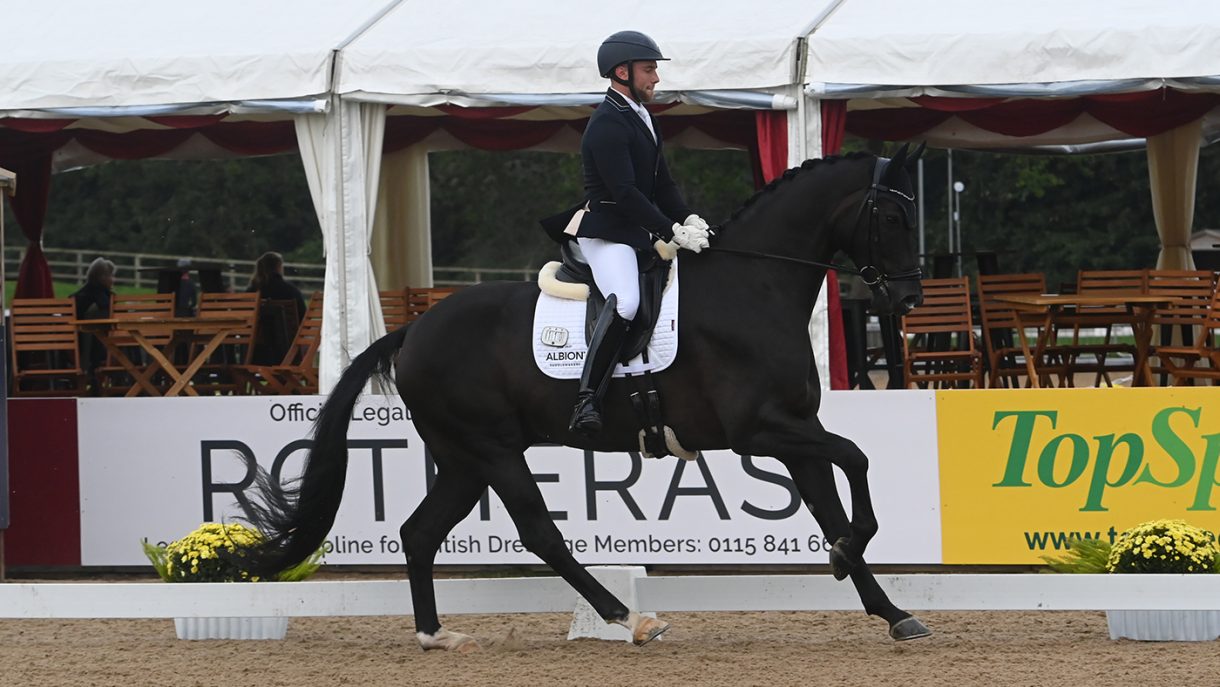 Diamond Blue and Davy Harvey win at National Dressage Championships