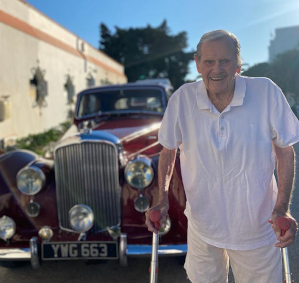 Farewell to hunt master and D Day veteran who walked 230 miles aged 97 ...