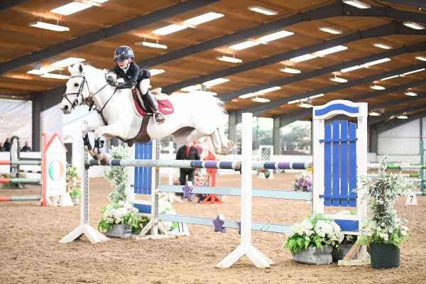 Capper sisters qualify for London International showjumping