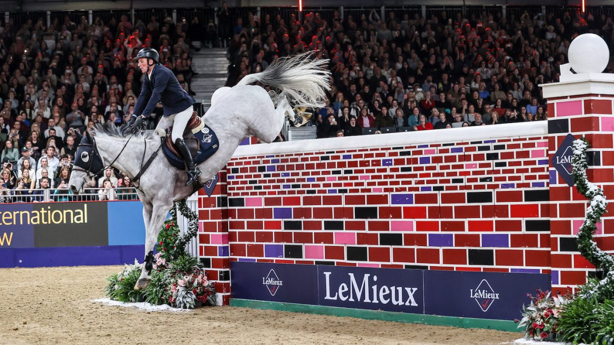 London International Horse Show puissance history is made with fifth win
