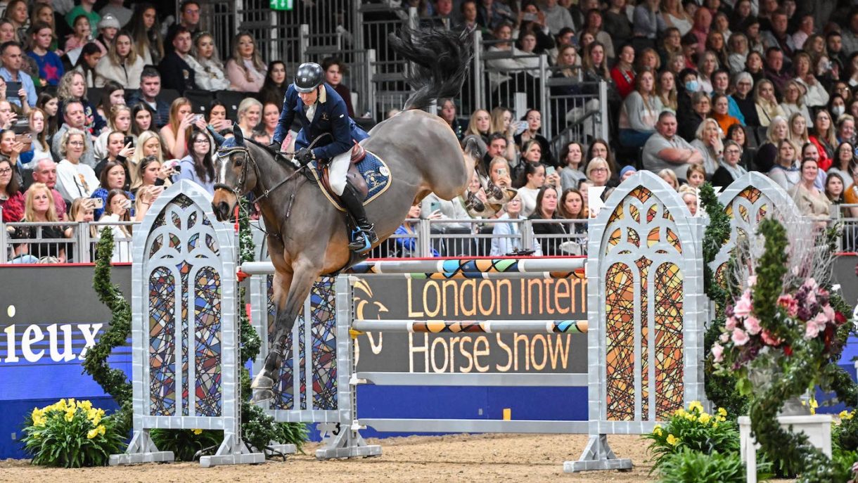 ‘What the **** just happened?!’ Gemma Stevens pips John Whitaker to win London six-bar - Horse ...