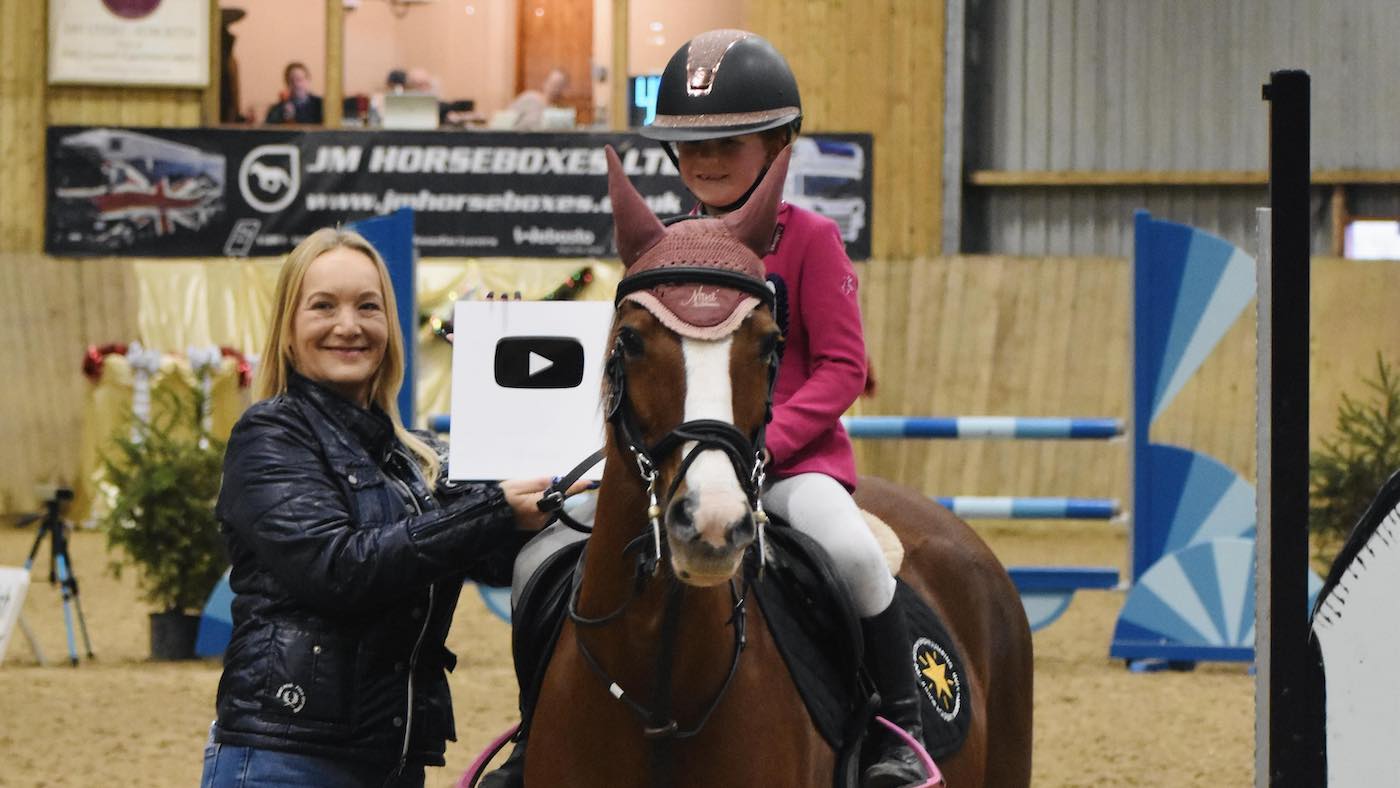 ‘She wants to get to a million!’ Tiny rider who jumps 17hh stallion reaches 100,000 YouTube ...