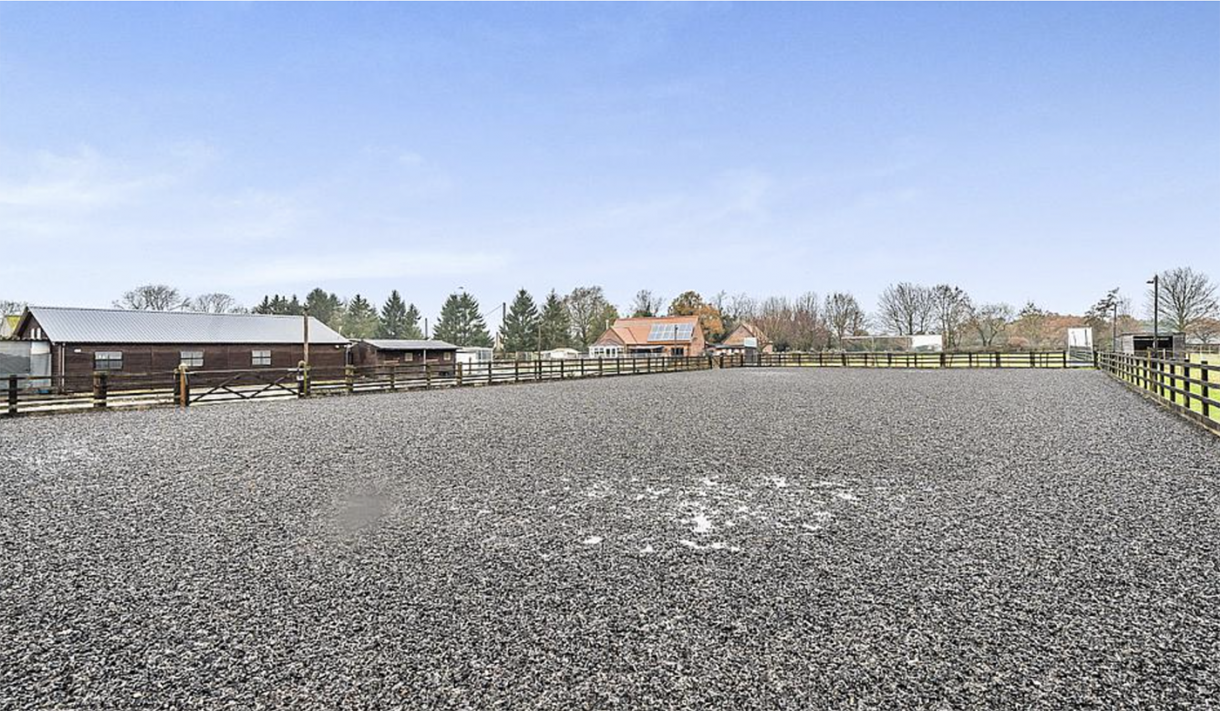 £750,000 for a house, multiple stables, arena, jumping paddock, grazing ...