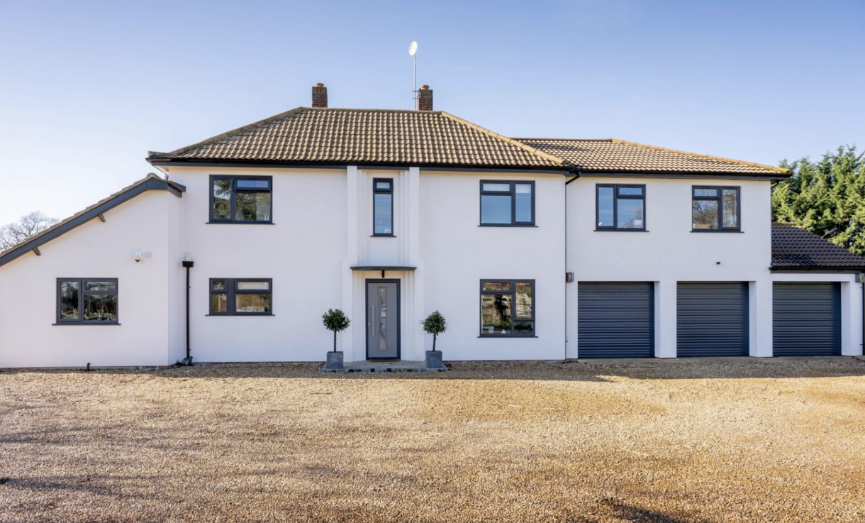 Check out this spacious family home with 5 stables, arena, swimming ...