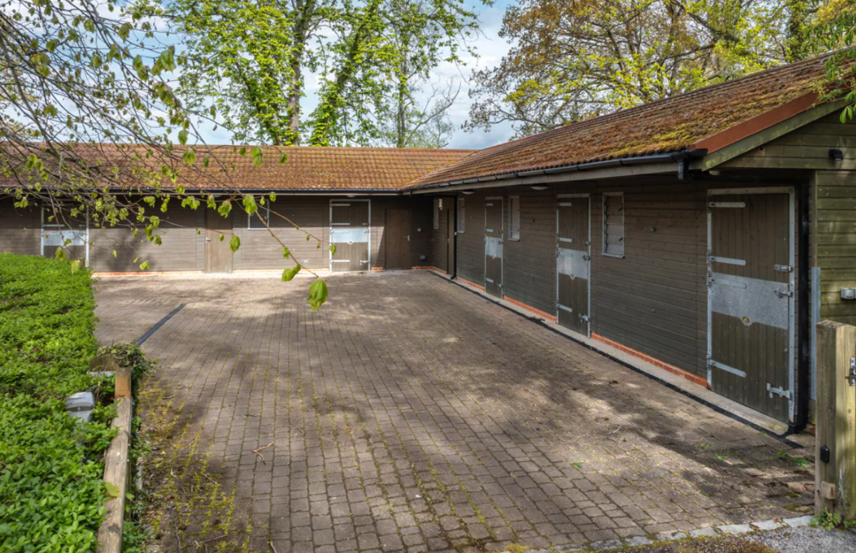 25-acre horsey home with top class facilities and a spa! | Horse & Hound