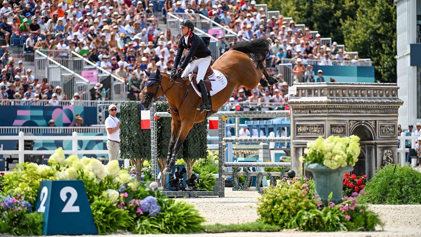 Ben Maher puts Great Britain in lead in Olympic showjumping team final