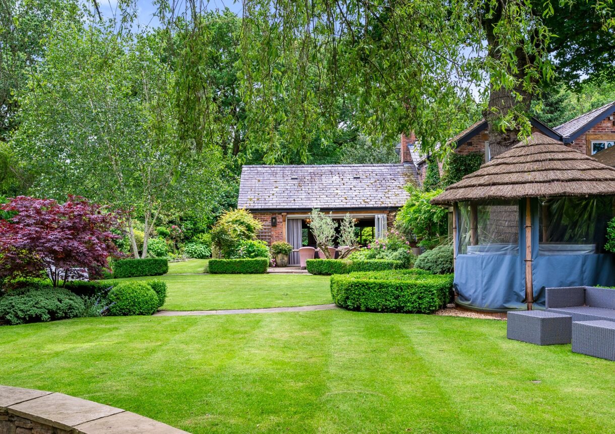 A lovely set-up complete with stables, arena and a beautiful home ...