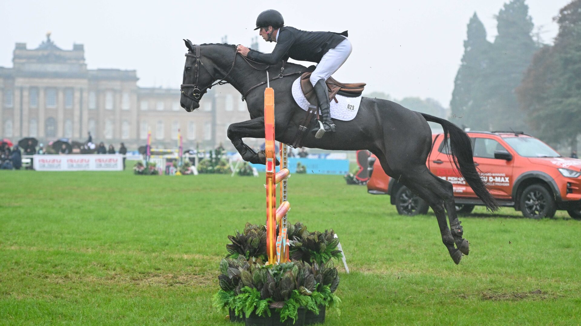 Tim Price tops the Blenheim Horse Trials results 2024 with Happy Boy