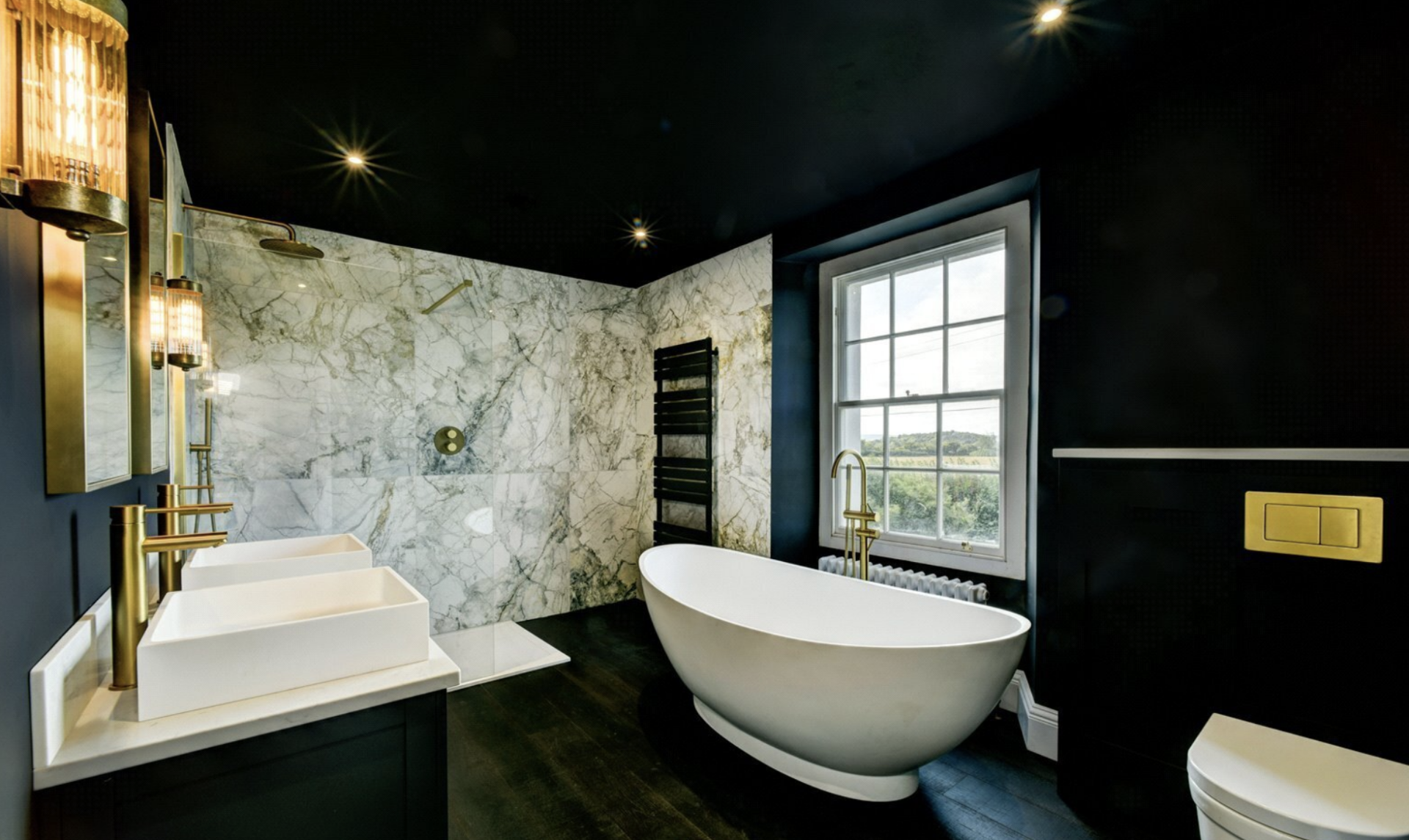 A stunning horsey home complete with stables, arena, grazing, pool and ...