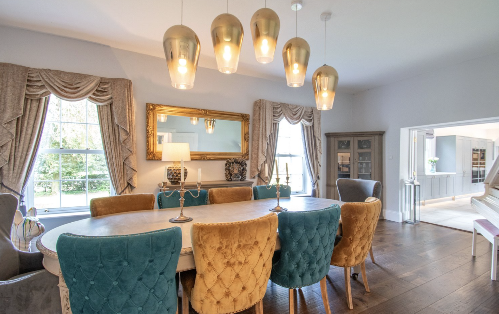 This place is the bee’s knees – check out a mega horsey home, complete ...