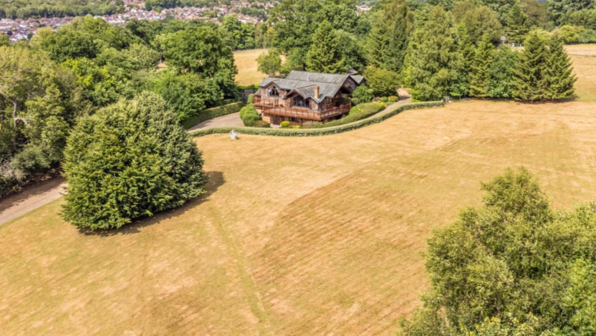 A mega horsey home with 40 acres, arena and more | Horse & Hound
