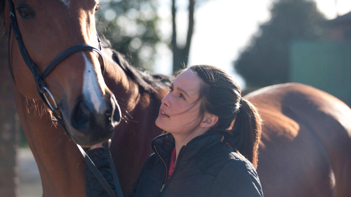 Operant conditioning for horses uses rewards and consequences