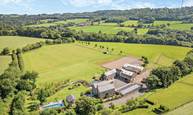 When can we move in? A wonderful farmhouse with stables, arena, pool ...