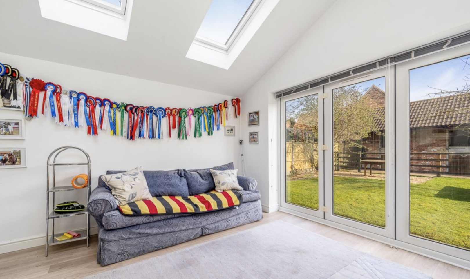 A family home with 6 stables, a big arena and paddocks for sale