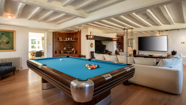 Luxury horsey home with two arenas, a pool and more | Horse & Hound