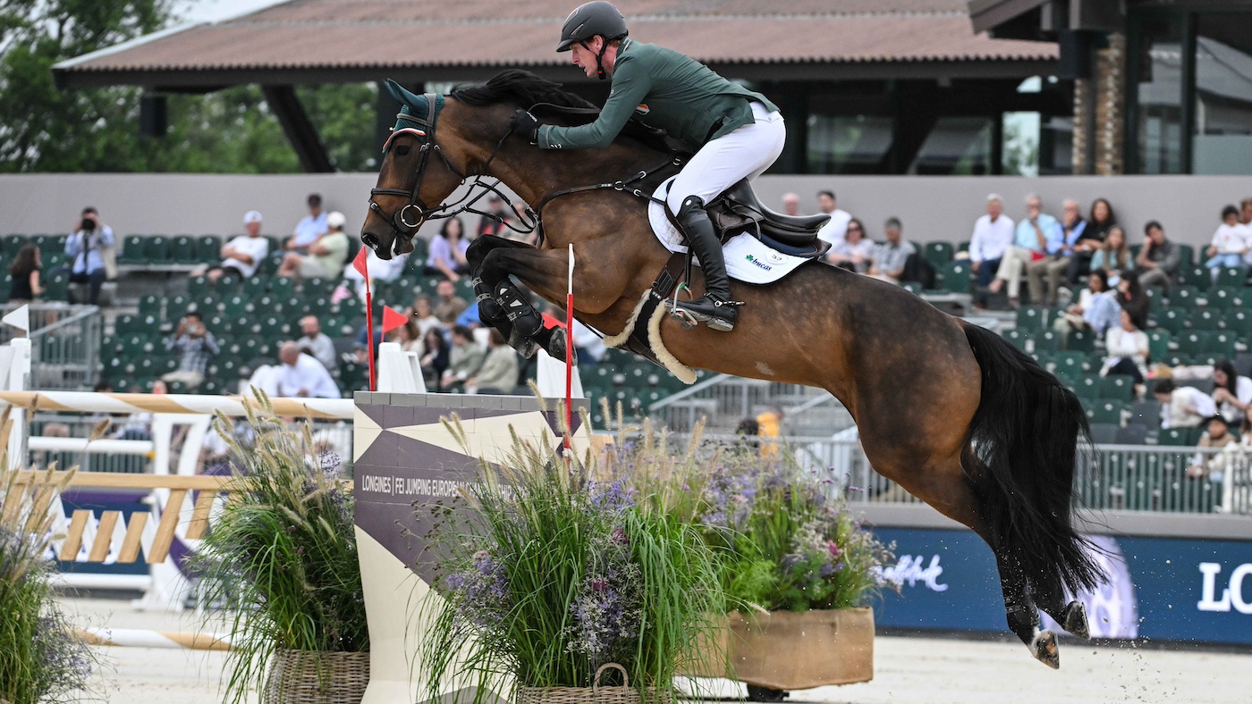 Irish rider tops opening day of European Showjumping Championships