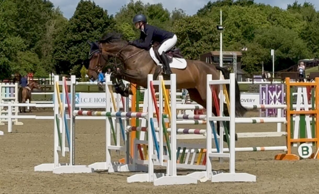 ‘Miracle’ horse who had catastrophic leg break returns to jumping victory