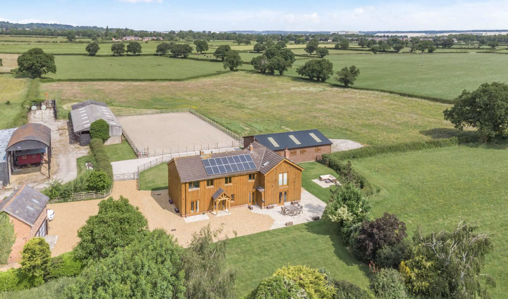 A very tidy equestrian property with some great facilities, including ...
