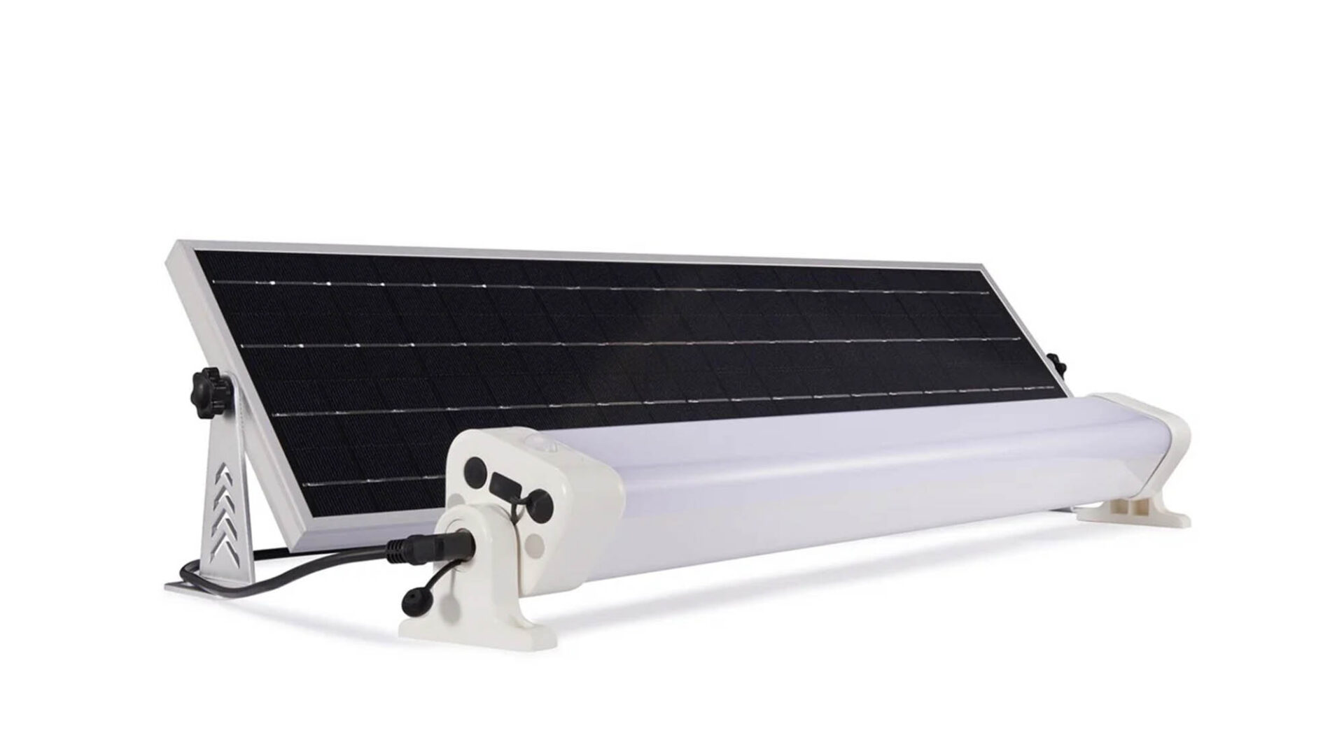 Best solar lights for stables, yards and arenas | Horse & Hound