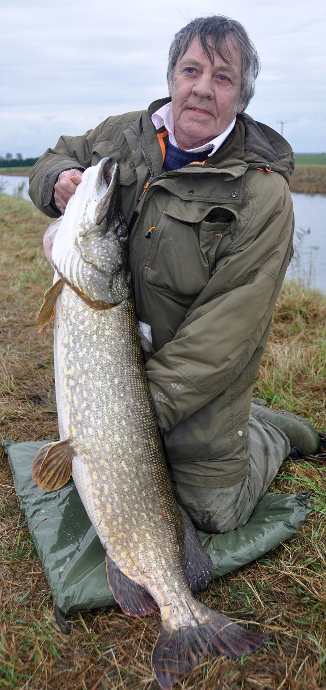 Jumbo pike wins Angling Trust British Pike Final 2017