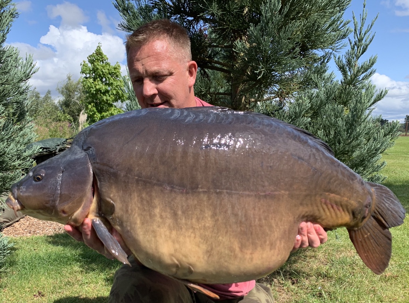 RH Fisheries carp brace scaling 104 lb on paste bait trick