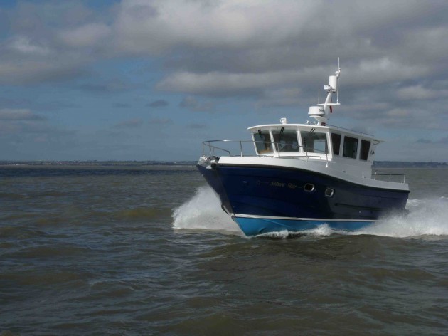 Cory Yachts expands wheelhouse cruiser range with Invicta 295 - Motor ...