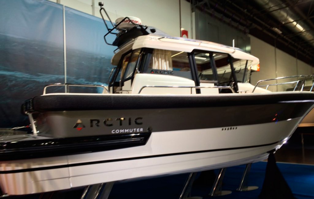 Arctic 25 Commuter - Motor Boat & Yachting