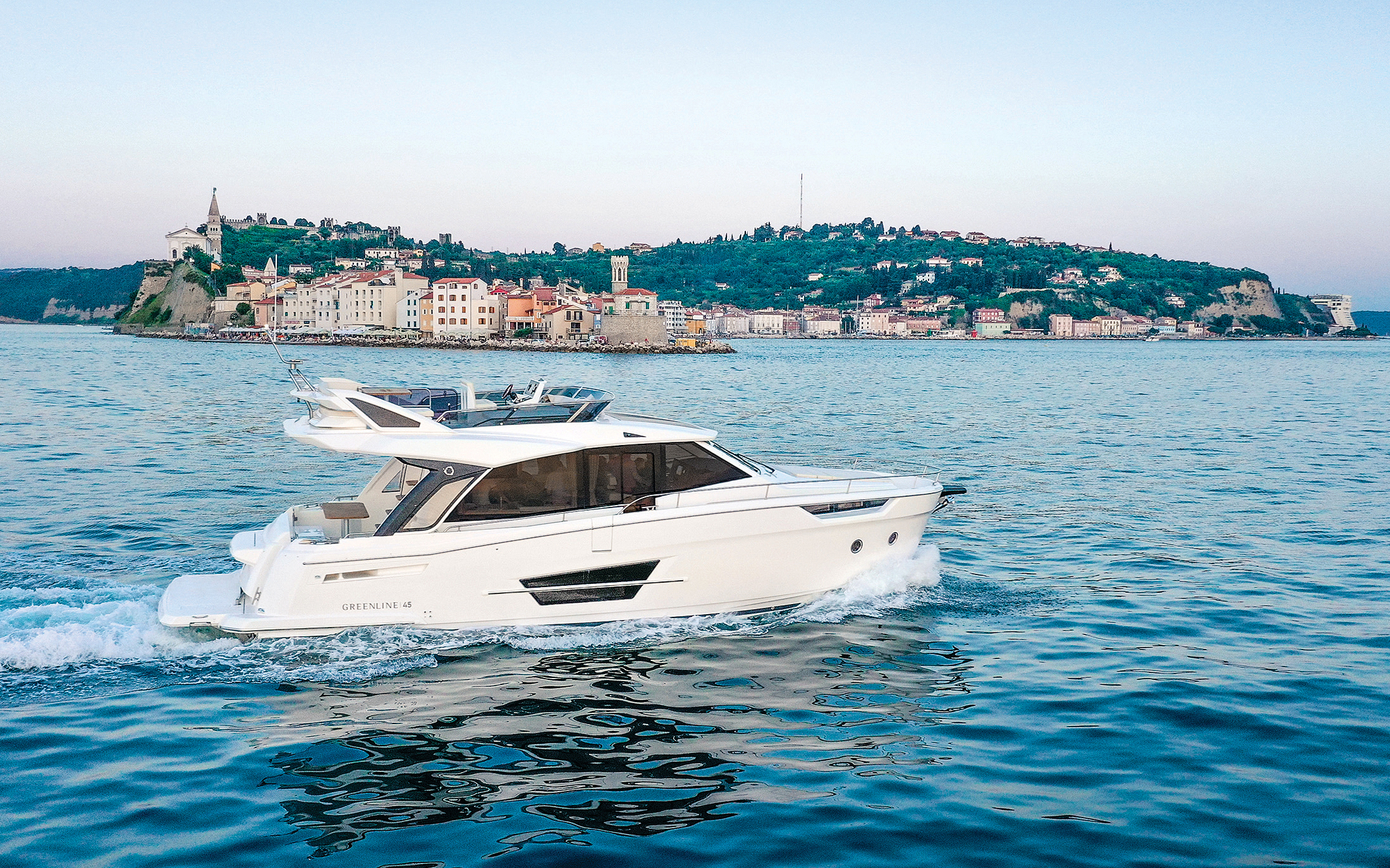 Greenline 45 Fly: Hybrid flybridge cruiser to raise the bar at Cannes