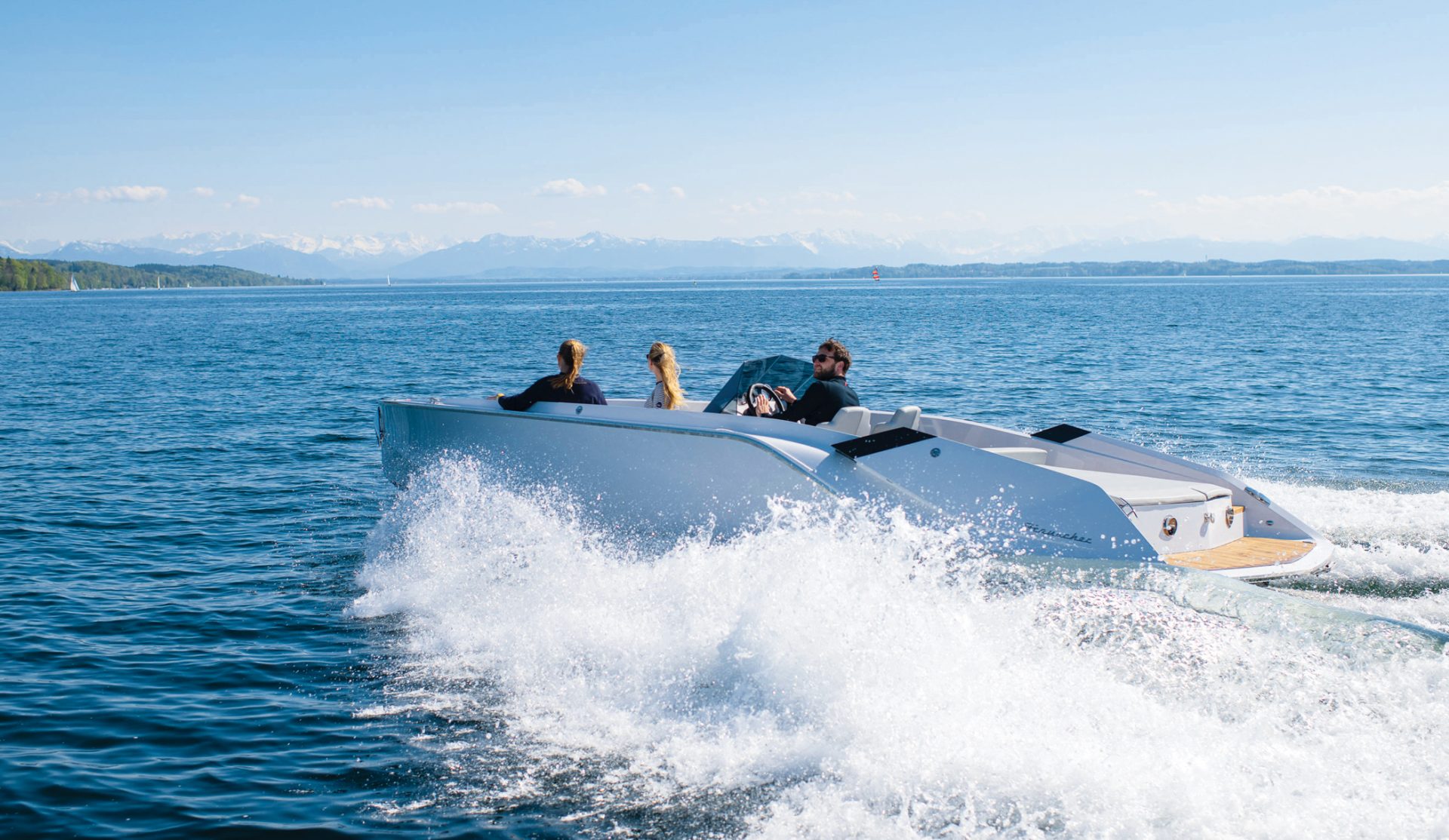 Frauscher 1212 Ghost first look: This 50-knot speedster cares not for ...