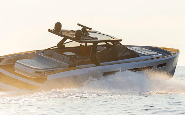 Evo R6: This transforming boat expands your options at anchor